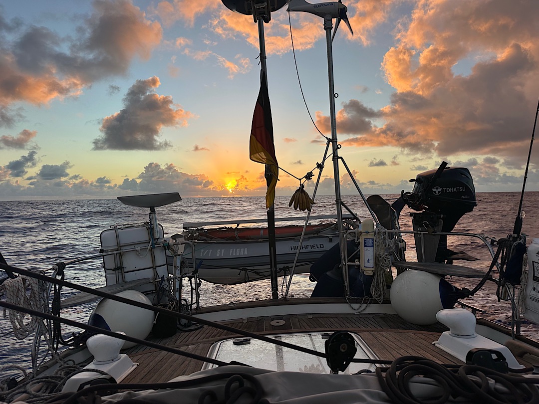 Passage zu den Cook Islands, Tag 5 – Flora Sailing